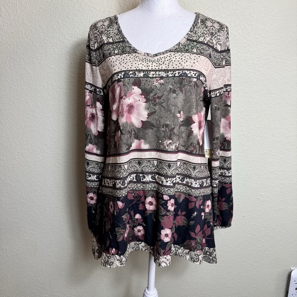 ONE WORLD | Tops | One World Womens Top Tunic Long Sleeve Charming Art ...